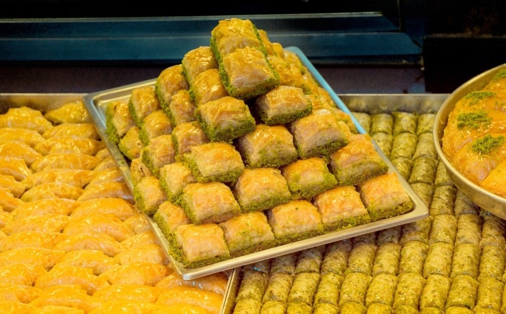 Buy And Send Arabian Baklava Sweet | Same Day Delivery Qatar